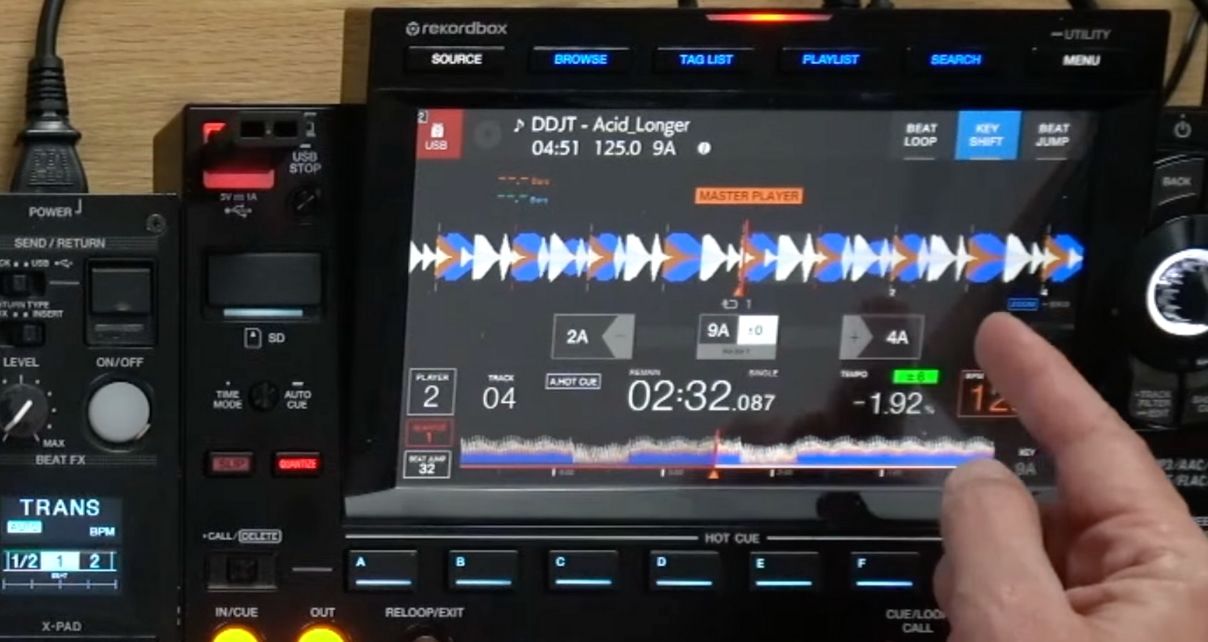 cdj 2000 nexus waveform display